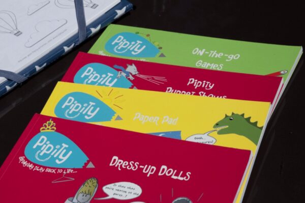 Travel Tips: Pipity Activity Sets - Mini Travellers - Family Travel ...