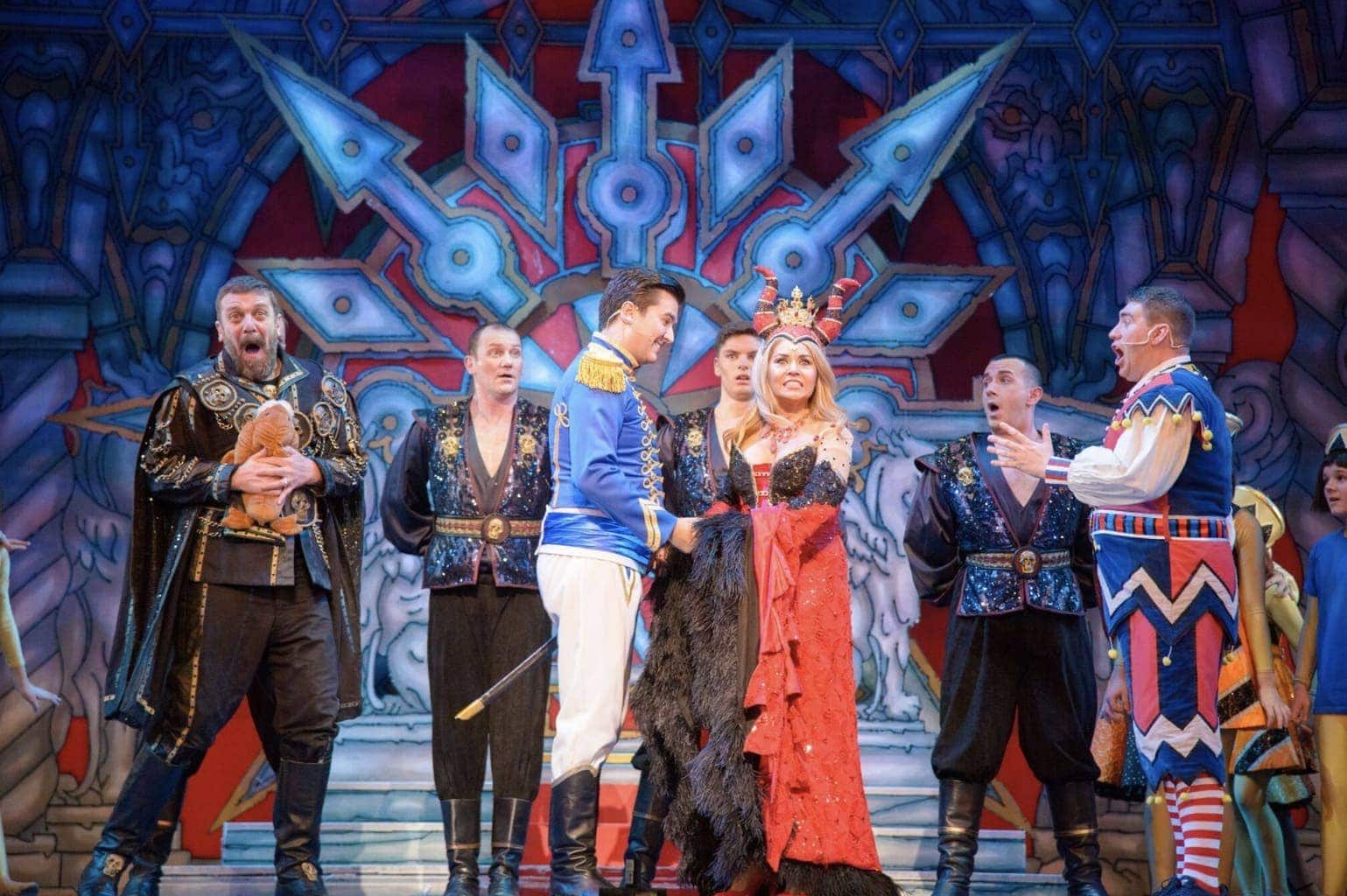 Review of Snow White Pantomime, Liverpool Empire - Mini Travellers ...