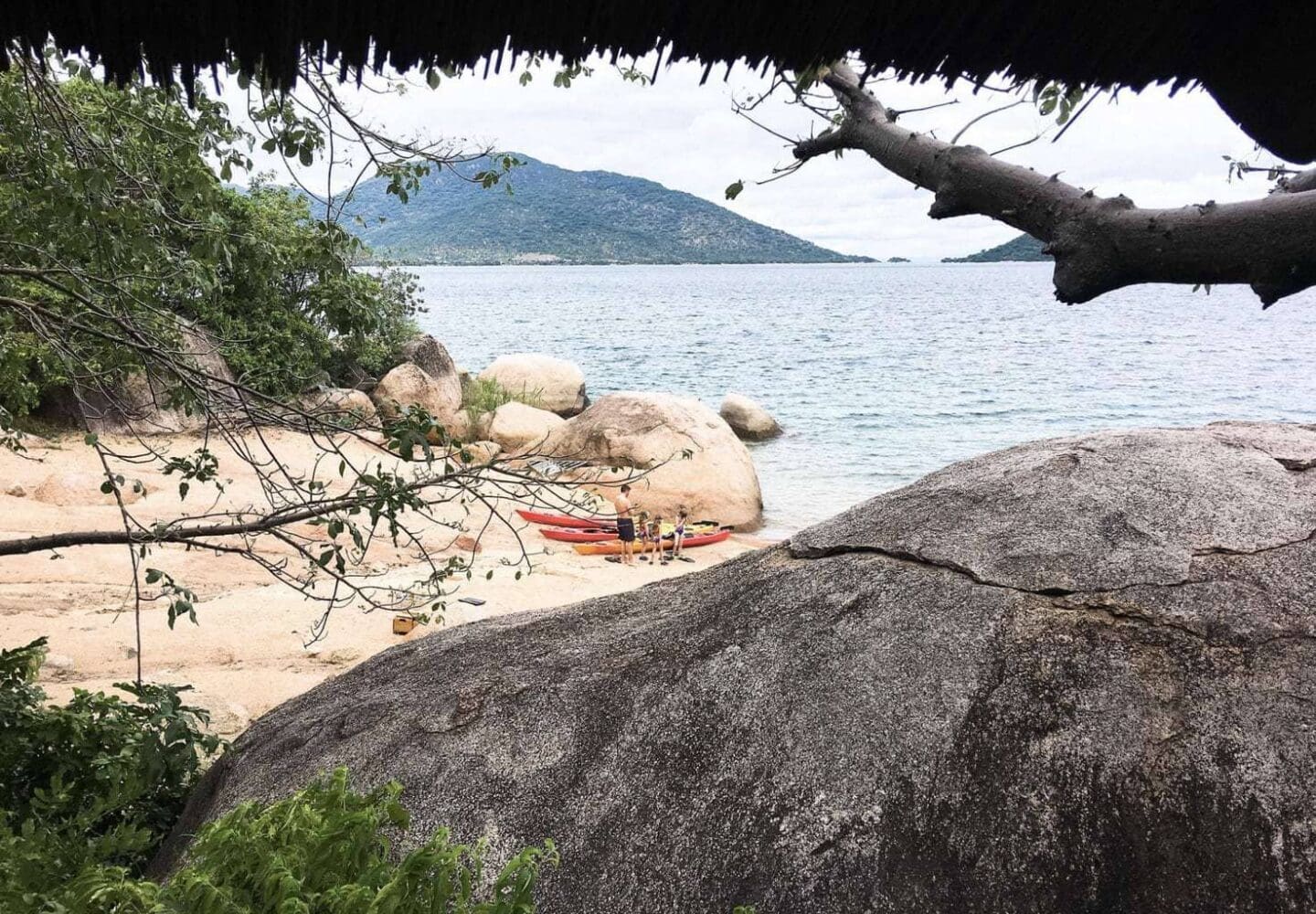 Domwe Island | Lake Malawi Accommodation - Mini Travellers - Family ...