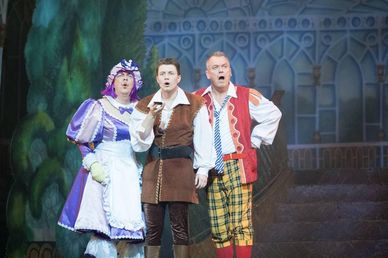 Review | Jack and the Beanstalk | Pantomime at Liverpool Empire - Mini ...