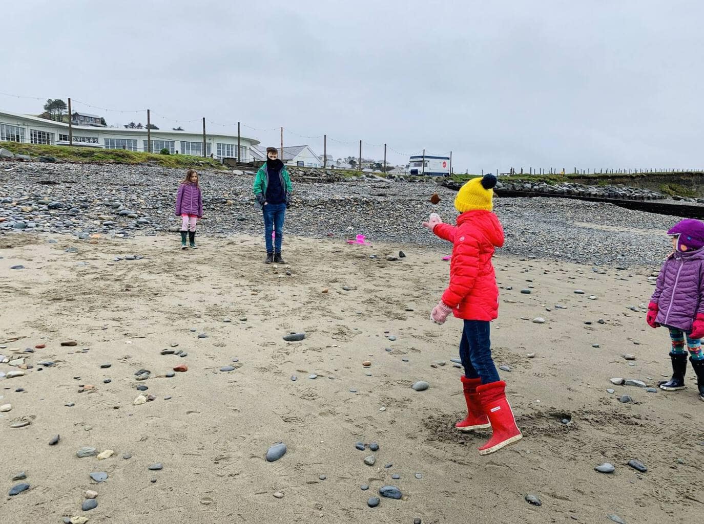 Free Beach Games - Mini Travellers - Family Travel & Family Holiday Tips
