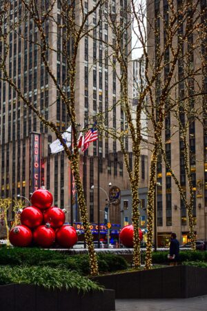 Elf Movie Locations To Visit In New York - Mini Travellers - Family ...